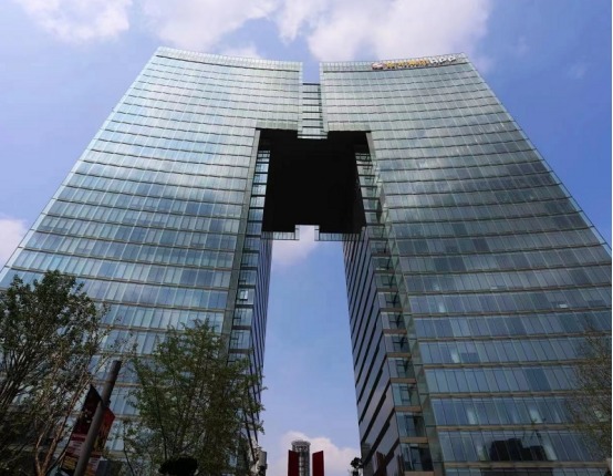 上海市长宁区人民政府-国际版-Shanghai Arch most profitable landlord of the city